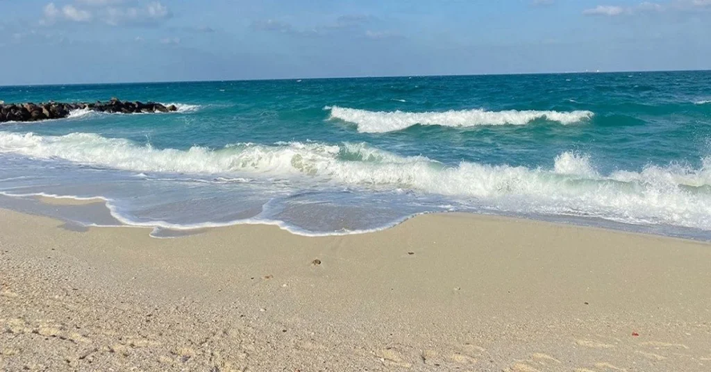 Hidden Beaches in Ajman You Must Visit | Quiet & Peaceful Spots